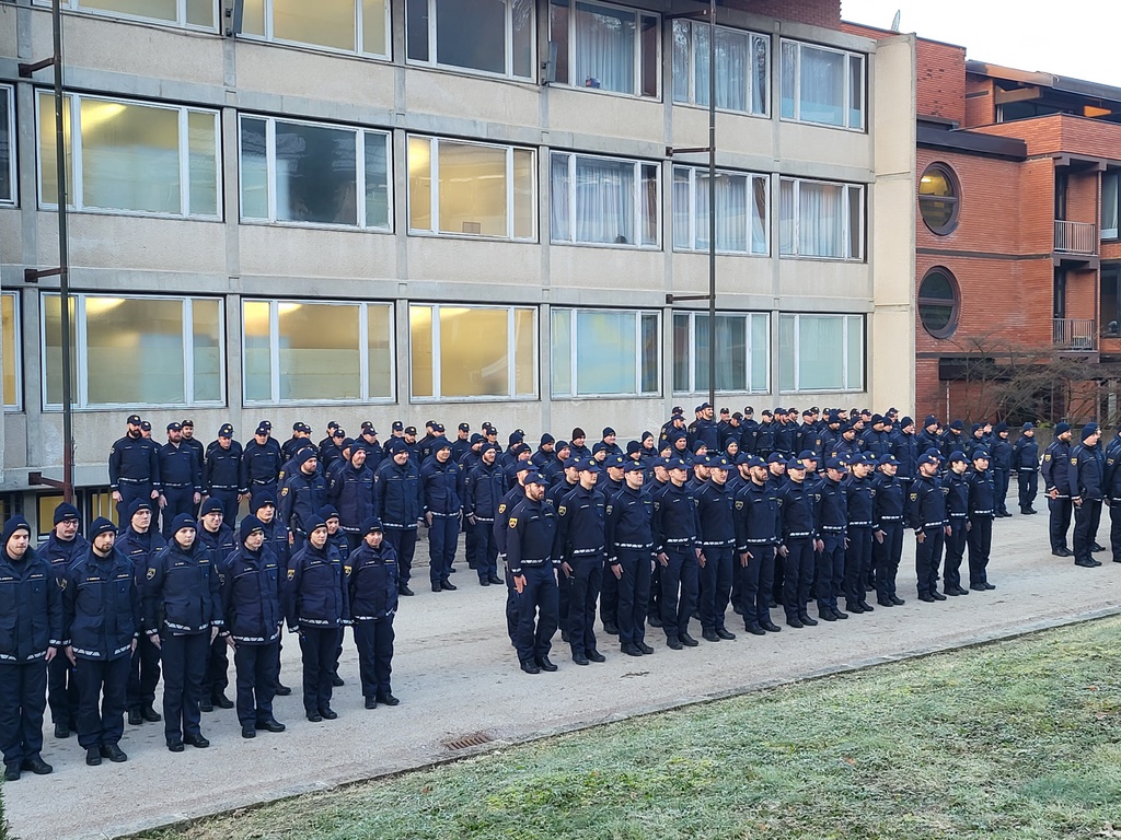 Policija - Around 400 young people attend the Police College ...